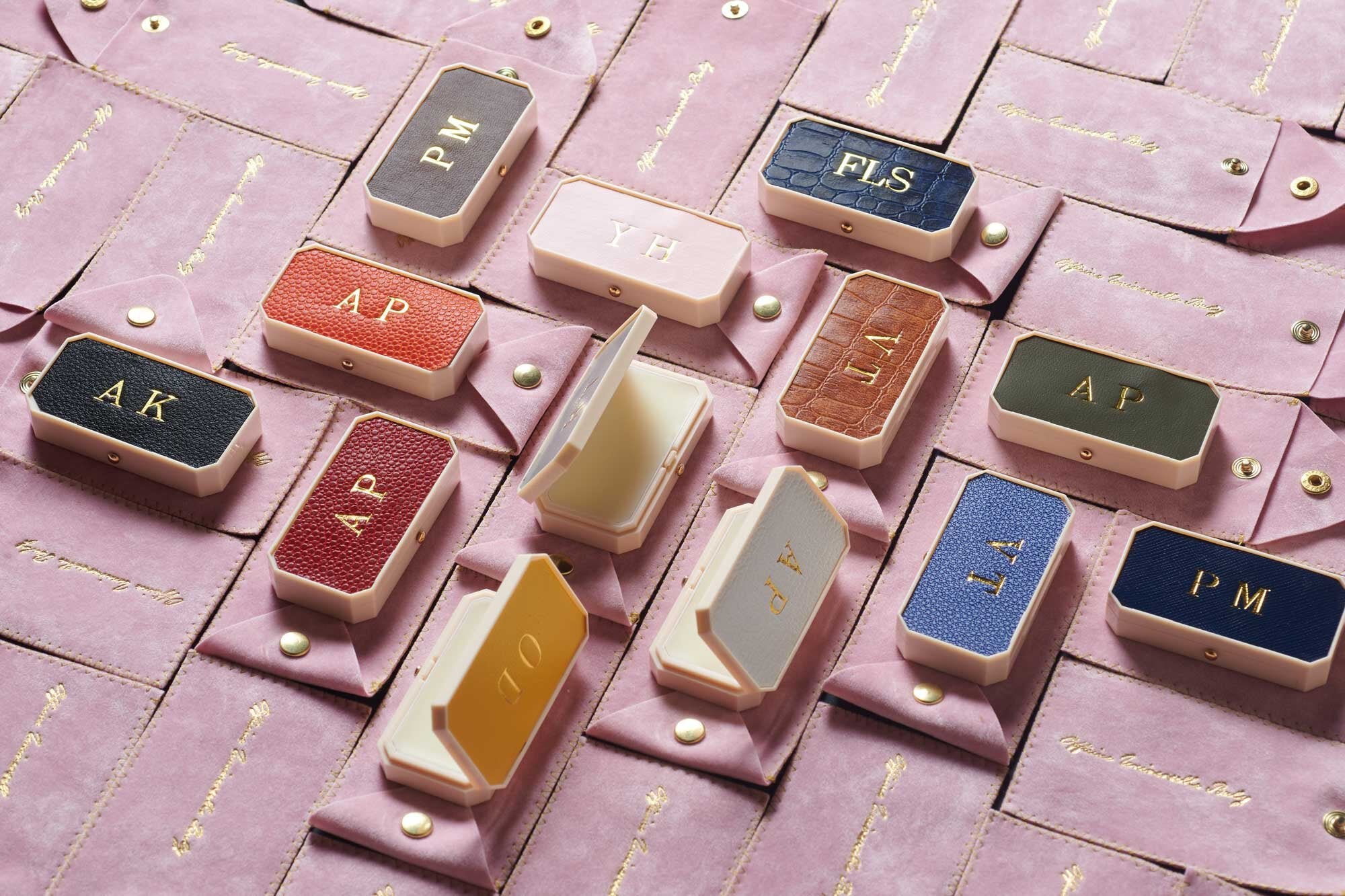 Emballage monogramé – Officine Universelle Buly